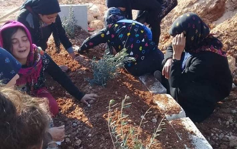 Tal Rifaat ... PYD militants opens fire on a Kurdish displaced family ...